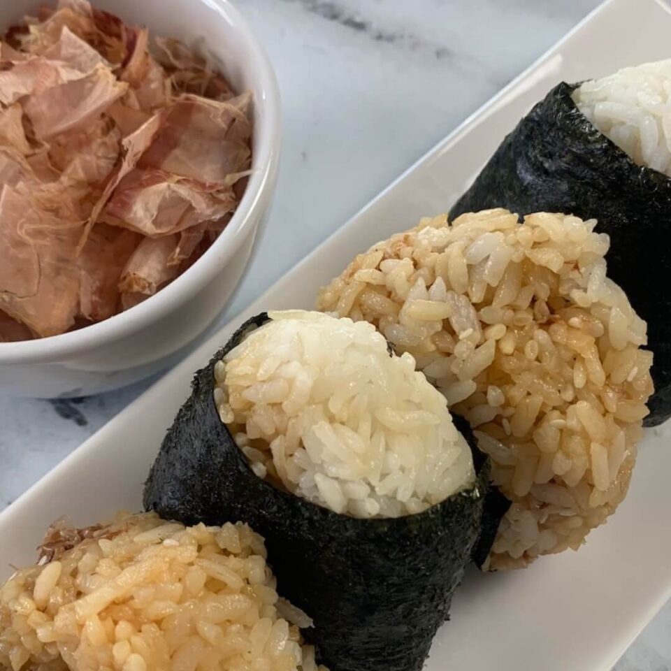 Okaka Onigiri: Prepared Two Different Ways (+VIDEO) | FeedMeBetter